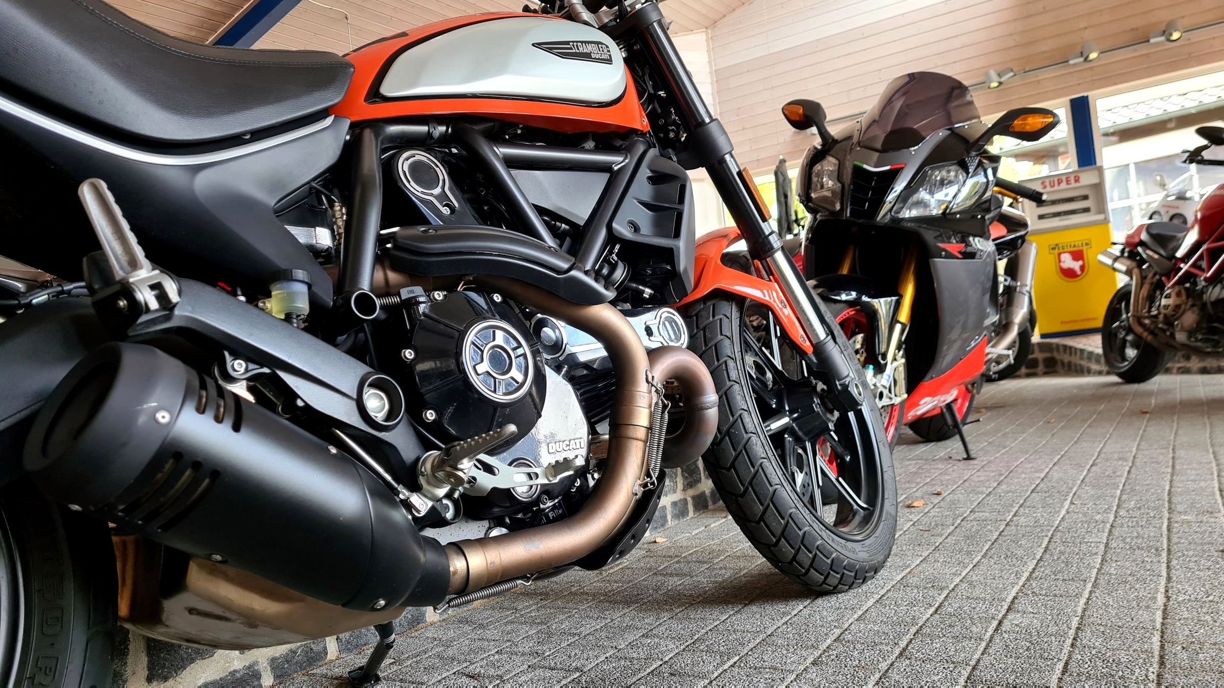 Blick in den Laden bei Motorrad Ch. Greiwe in Sendenhorst